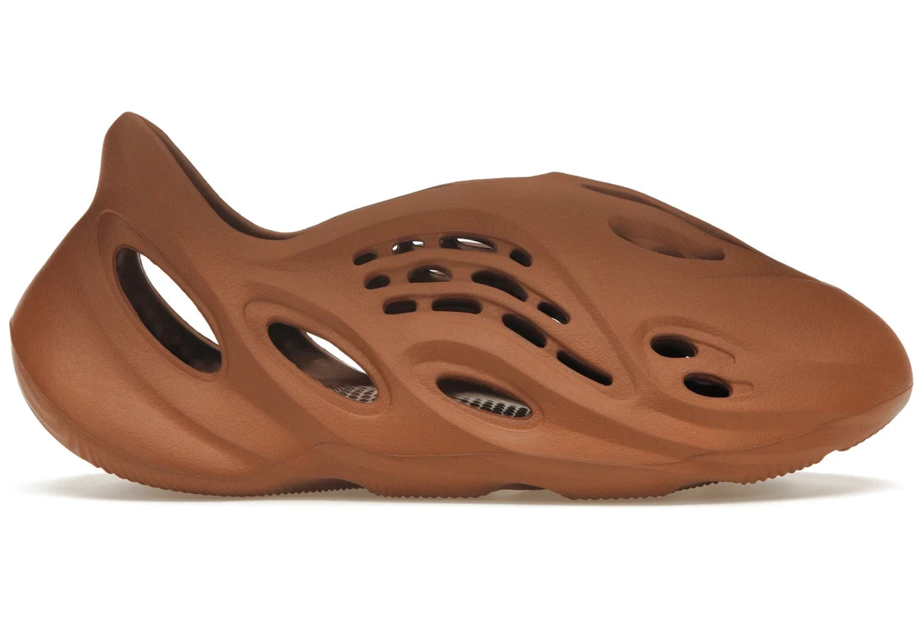 Adidas Yeezy Foam RNR Clay Red